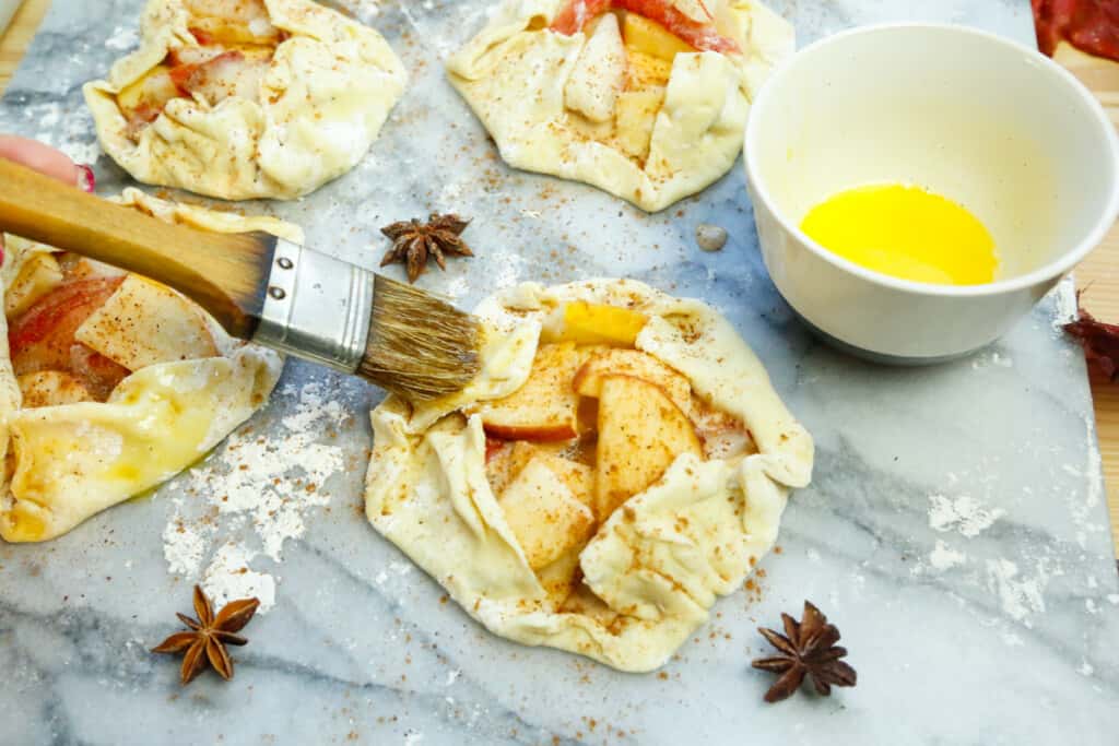 Mini Apple Pies With Puff Pastry - Fitty Foodlicious