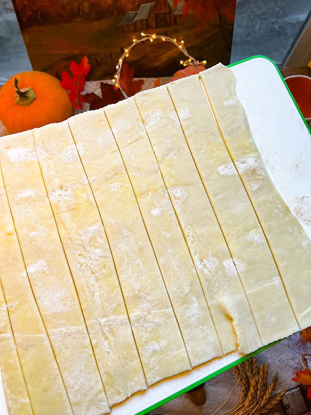 Apples Wrapped in Puff Pastry | Baked Apple Rings - Fitty Foodlicious