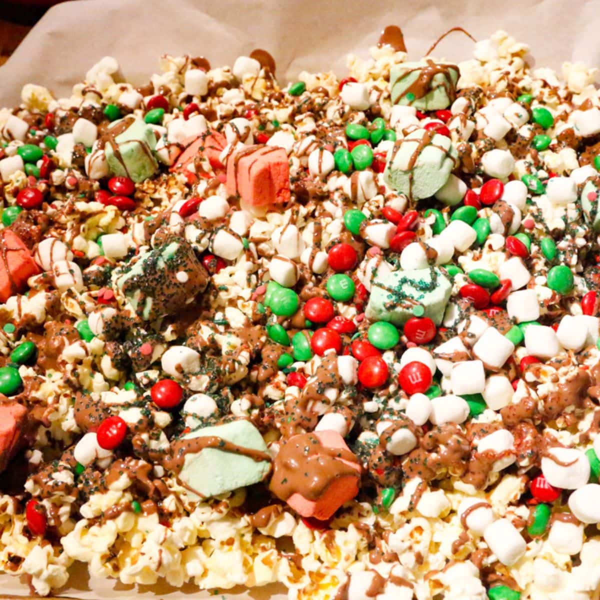 Easy Christmas Popcorn | Festive Holiday Snack Treat - Fitty Foodlicious